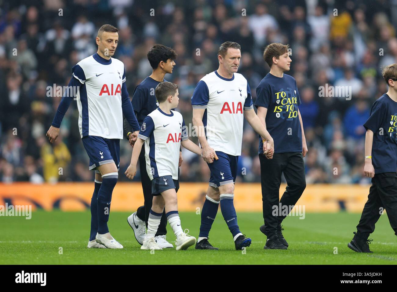 North London, UK. 23rd Mar, 2025. North London, England, March 23 2025: Dimitar Berbatov of ...
