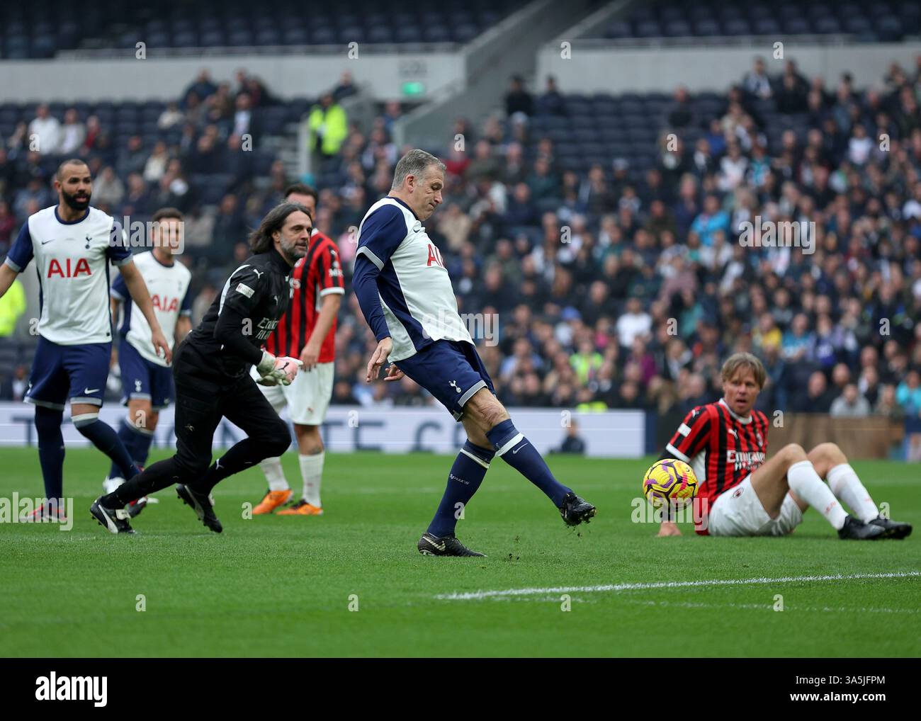 Mark falco spurs hi-res stock photography and images - Alamy