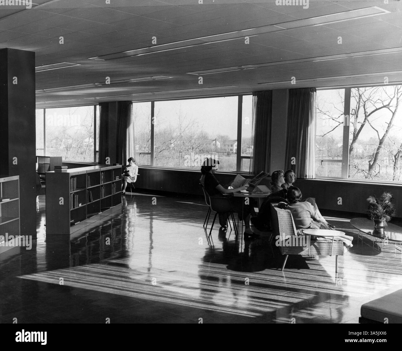 The Recreational Reading Room at Kiehle Library provides a quiet space ...