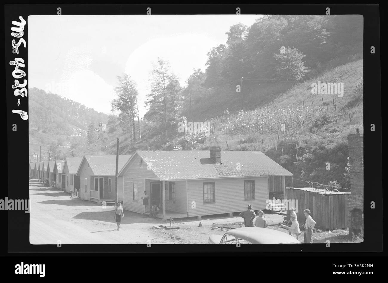 This photograph shows House #5 at the Clinchfield Coal Corp. mines in ...