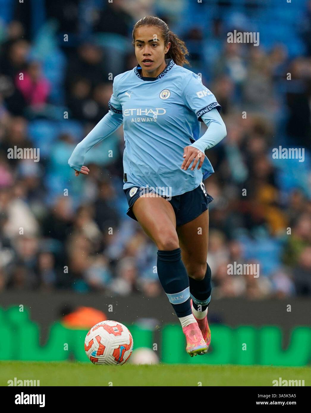 Manchester, England, 23rd March 2025. Mary Fowler of Manchester City ...