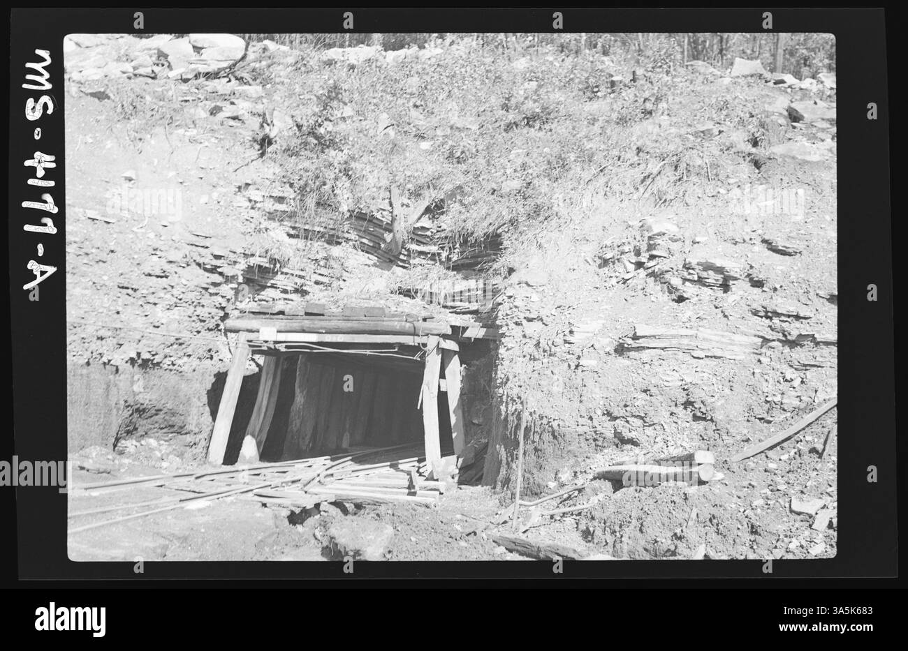 The portal of Ponfeigh #1 Mine, owned by Enterprize Coal Mining Company ...