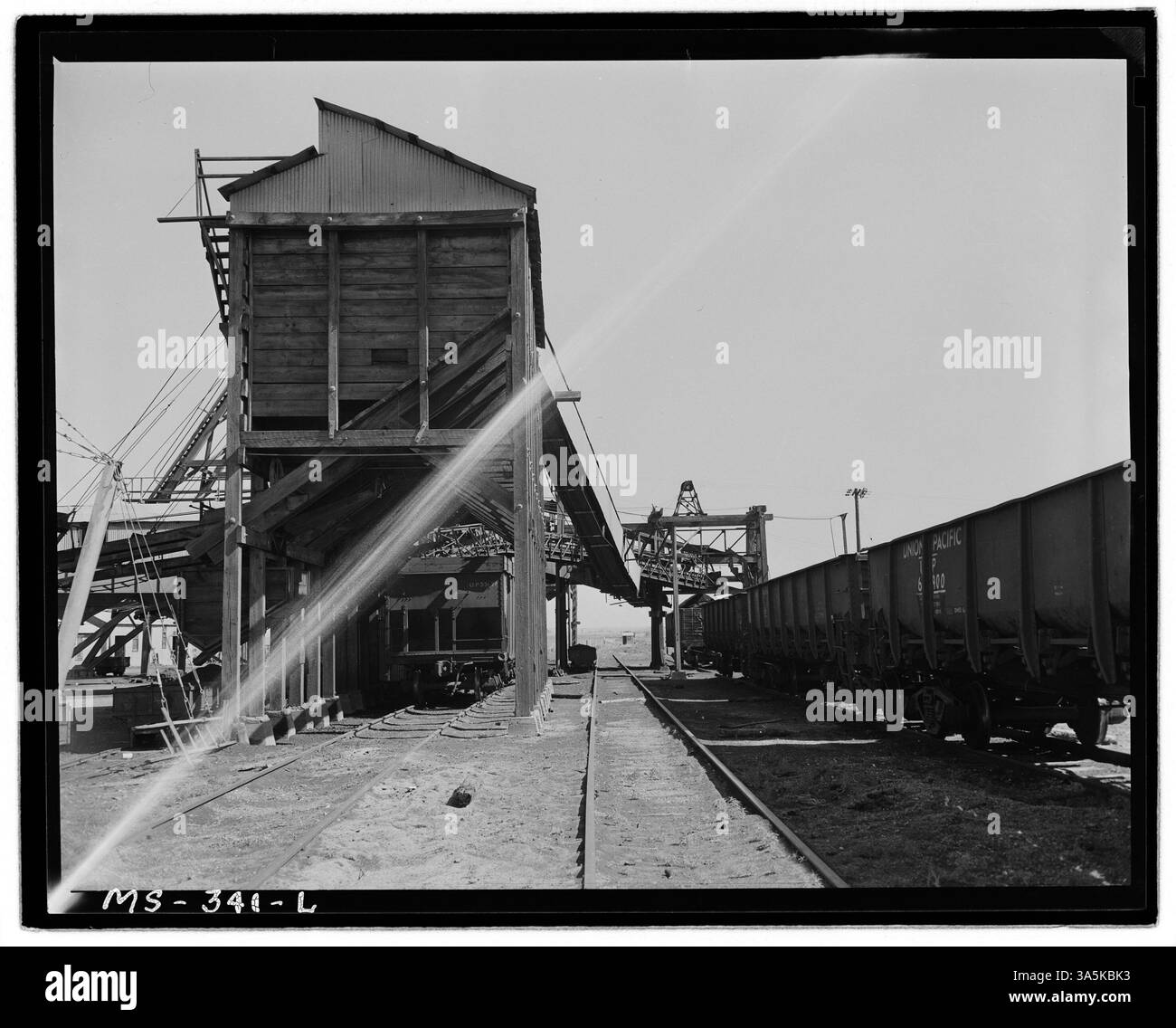 The tipple and loading conveyors at Clayton Coal Company’s Morrison ...