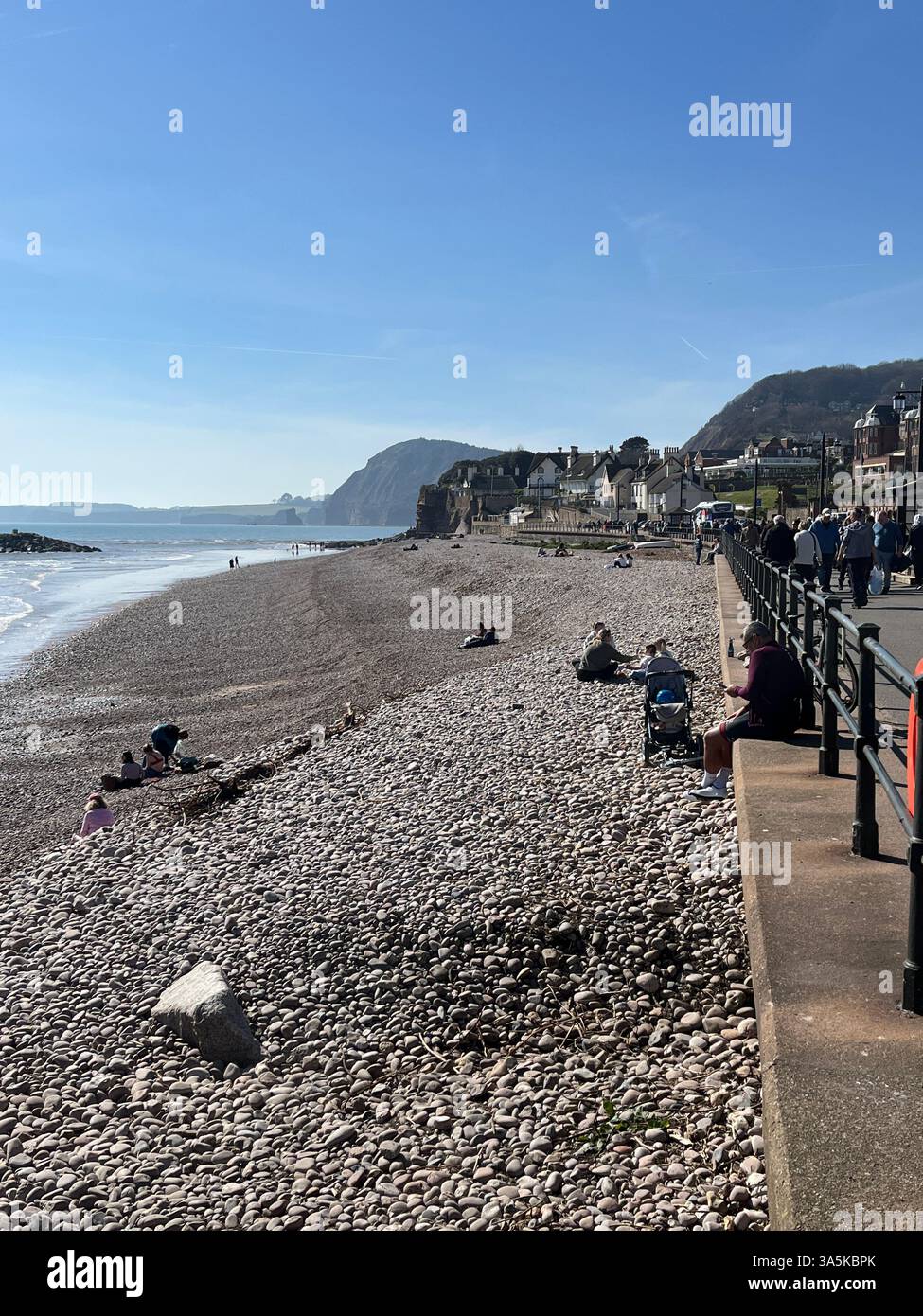 People on Sidmouth Beach in Devon Stock Photo - Alamy