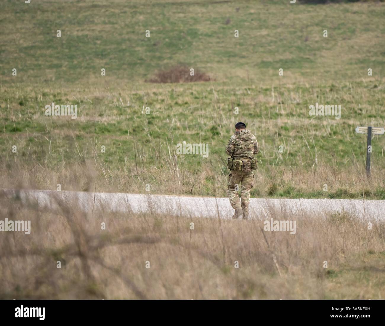 British army soldier on a tab exercise Stock Photo - Alamy