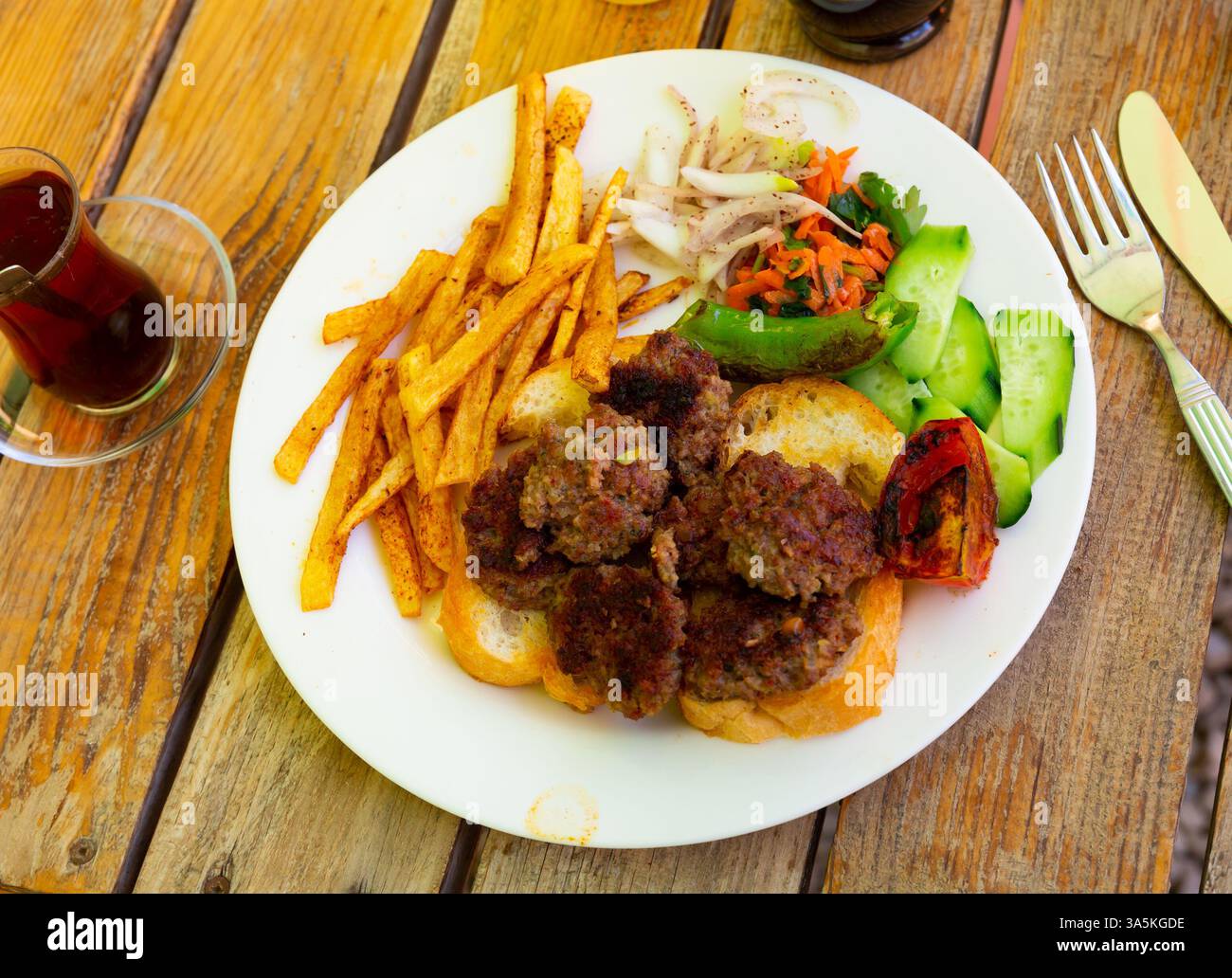 Traditional turkish kofte french hi-res stock photography and images ...