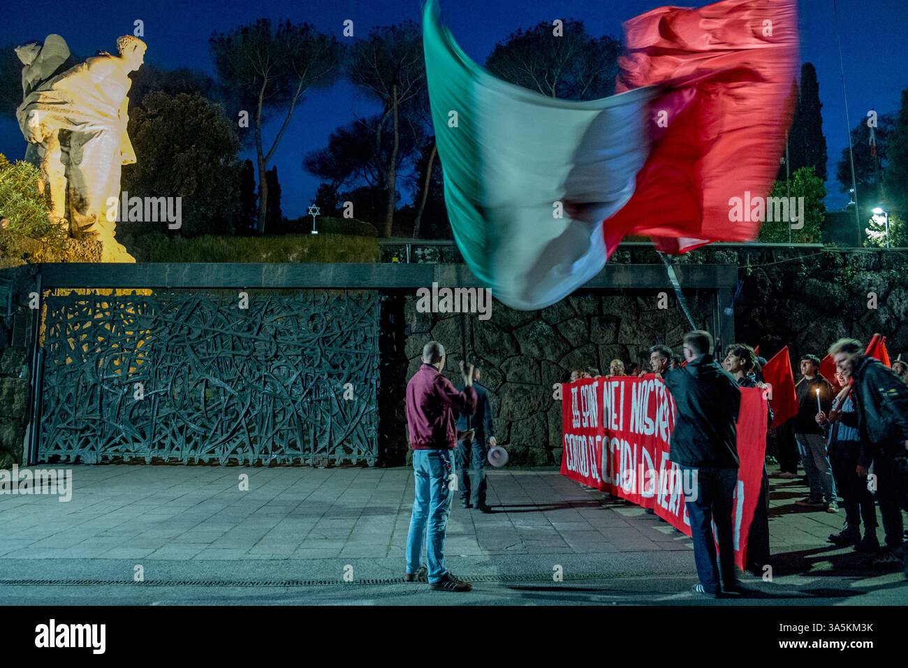 Rome, . 23rd Mar, 2025. 03/23/2025 Rome, Communist Front in procession ...