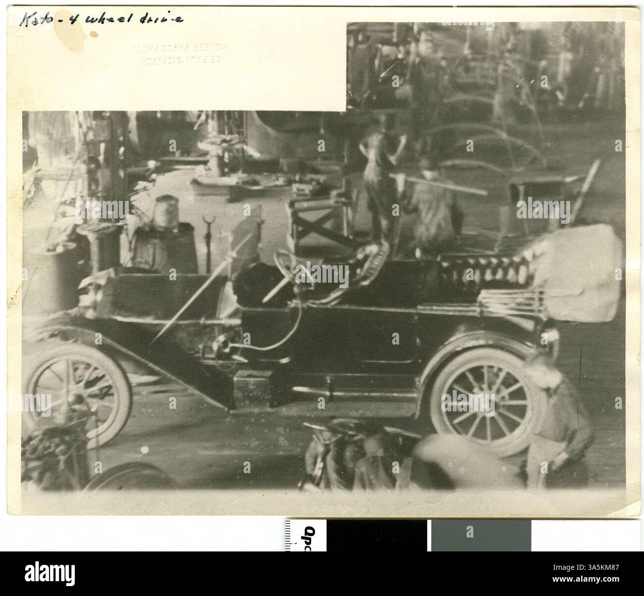 Interior view of the kato 4 wheel drive facility in mankato hi-res ...