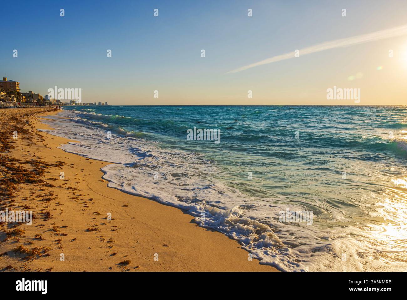 Gentle waves caribbean sea washing hi-res stock photography and images ...