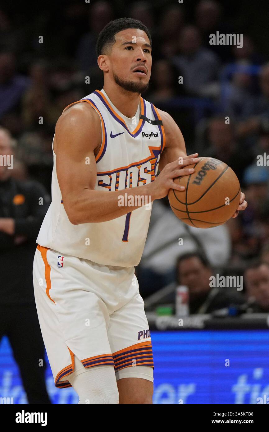 Phoenix Suns guard Devin Booker (1) during the second half of an NBA ...