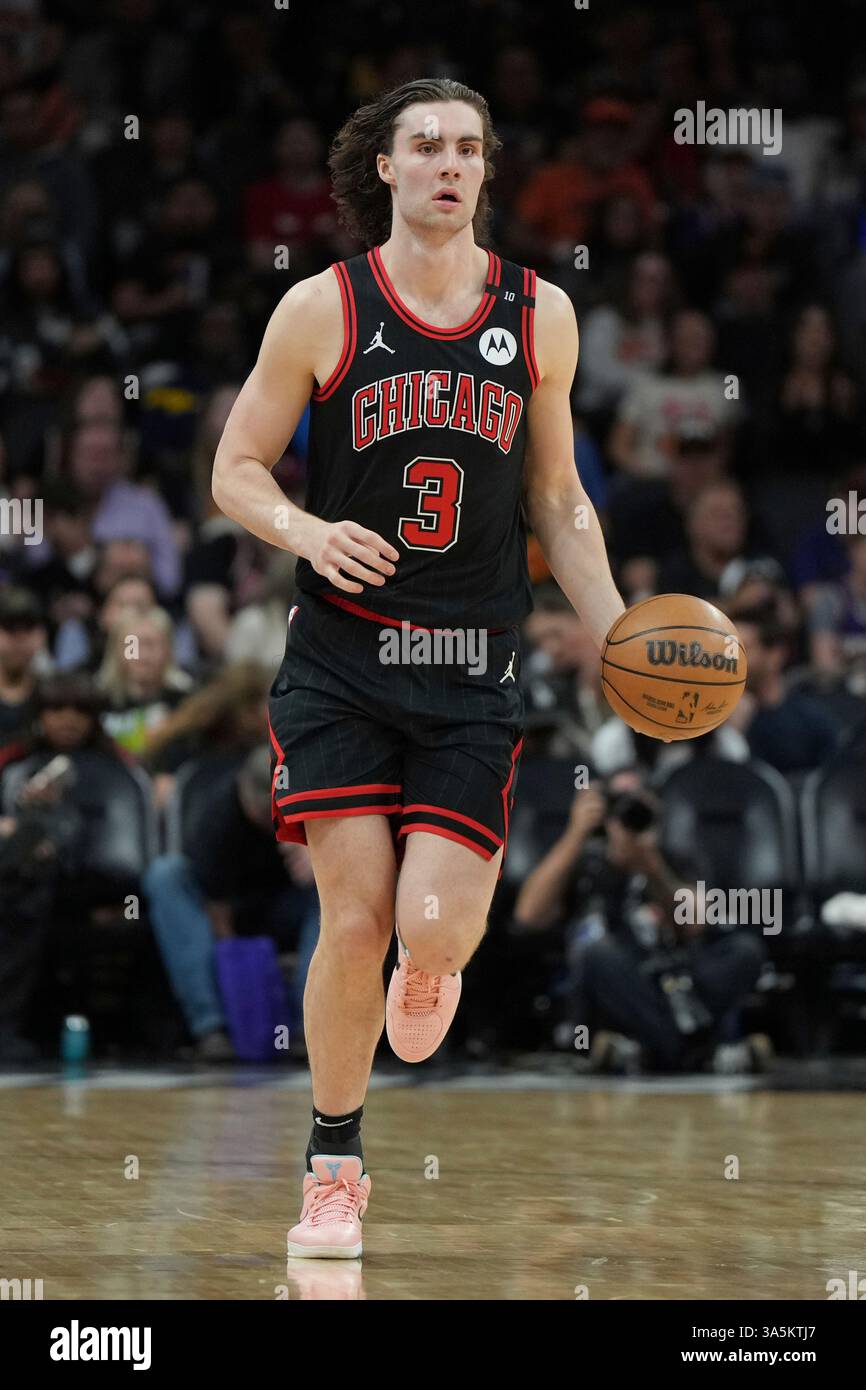 Chicago Bulls guard Josh Giddey (3) during the second half of an NBA ...