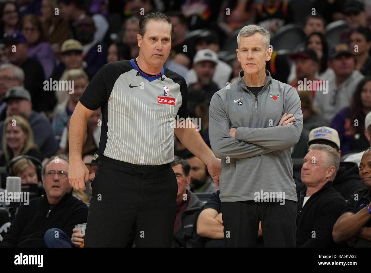 Chicago Bulls head coach Billy Donovan during the second half of an NBA ...
