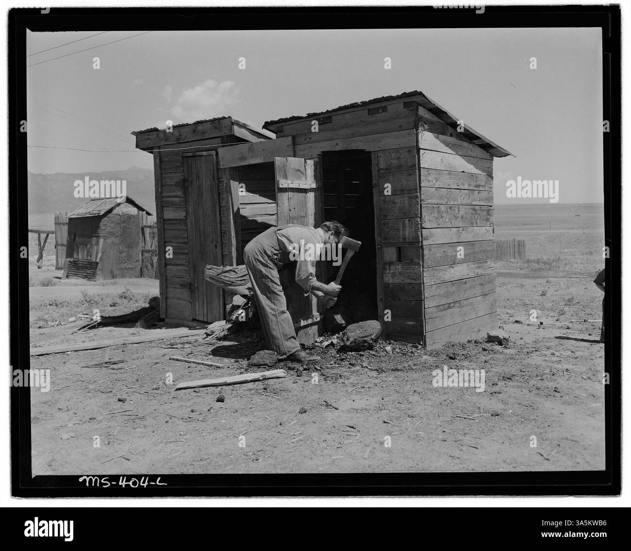 Worker self sufficiency Cut Out Stock Images & Pictures - Alamy