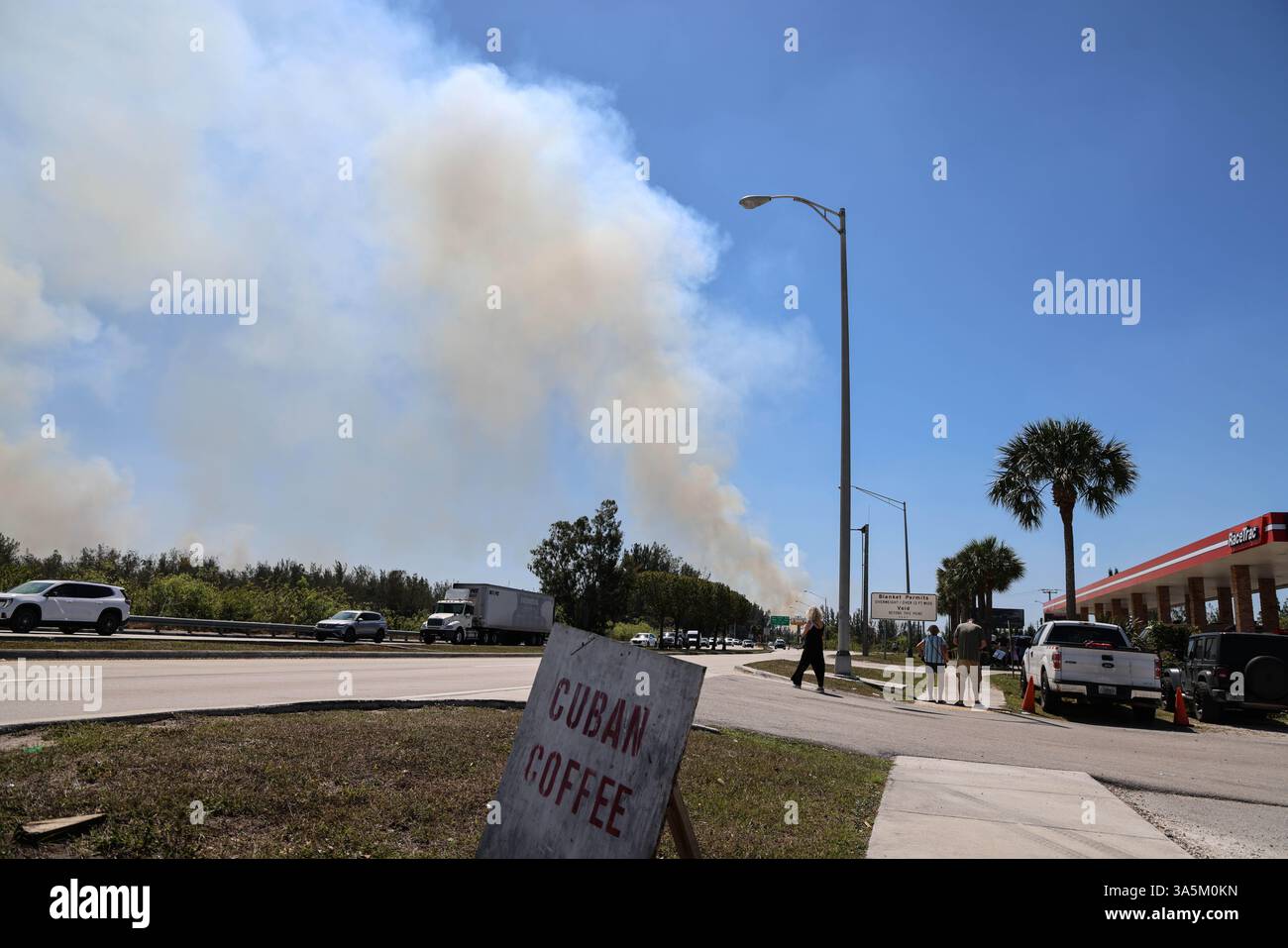 Florida City, Fl, USA. 20th Mar, 2025. A massive brush fire in South ...