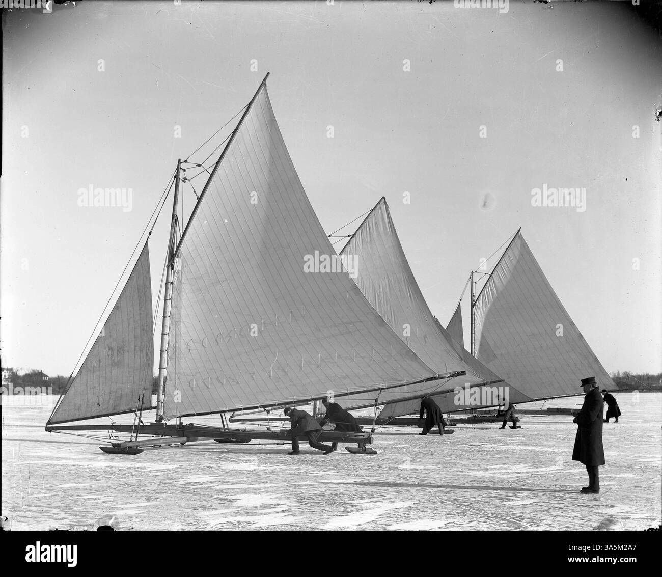 Iceboats on lake minnetonka prepare for a race hi-res stock photography ...