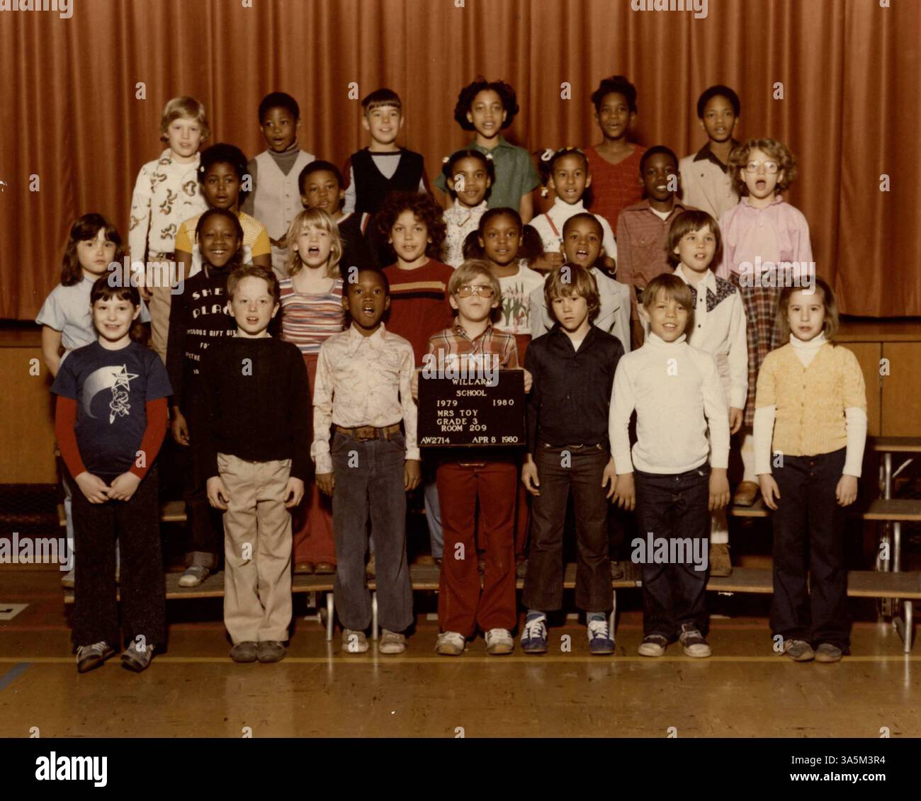 Class photos in the 1980 willard elementary yearbook document st hi-res ...