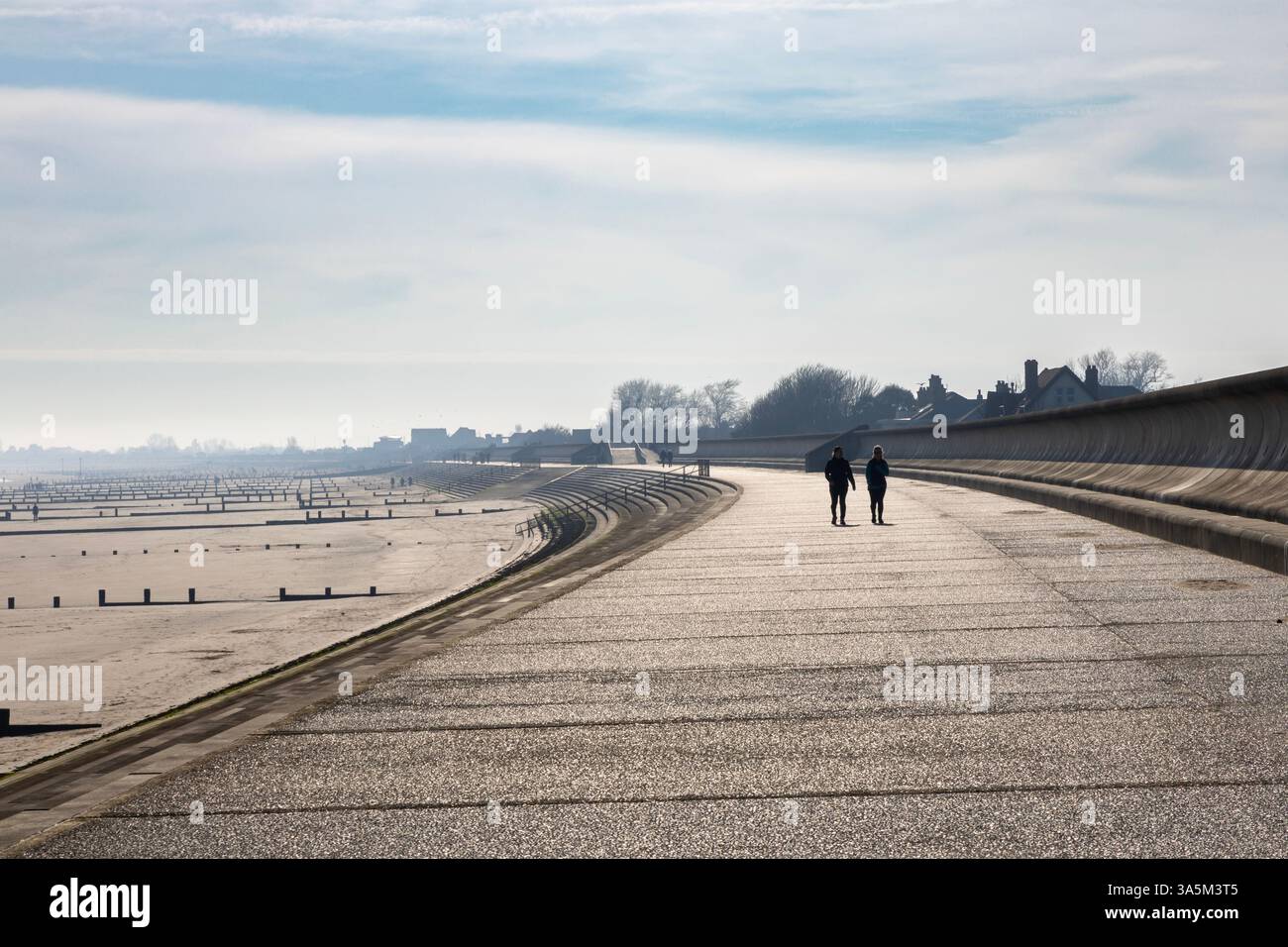 Dymchurch wall hi-res stock photography and images - Alamy