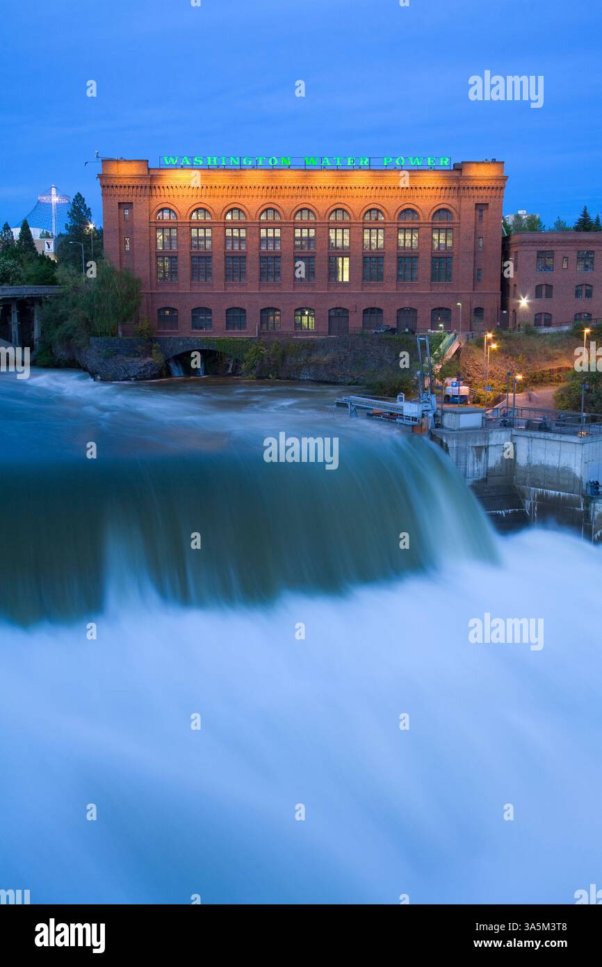 Lower Falls of Spokane River in Major Flood, Riverfront Park, Spokane ...