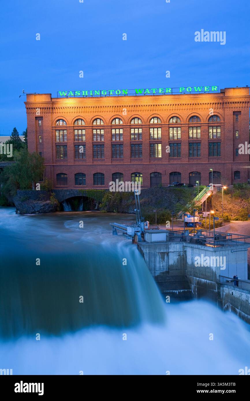 Lower Falls of Spokane River in Major Flood, Riverfront Park, Spokane ...