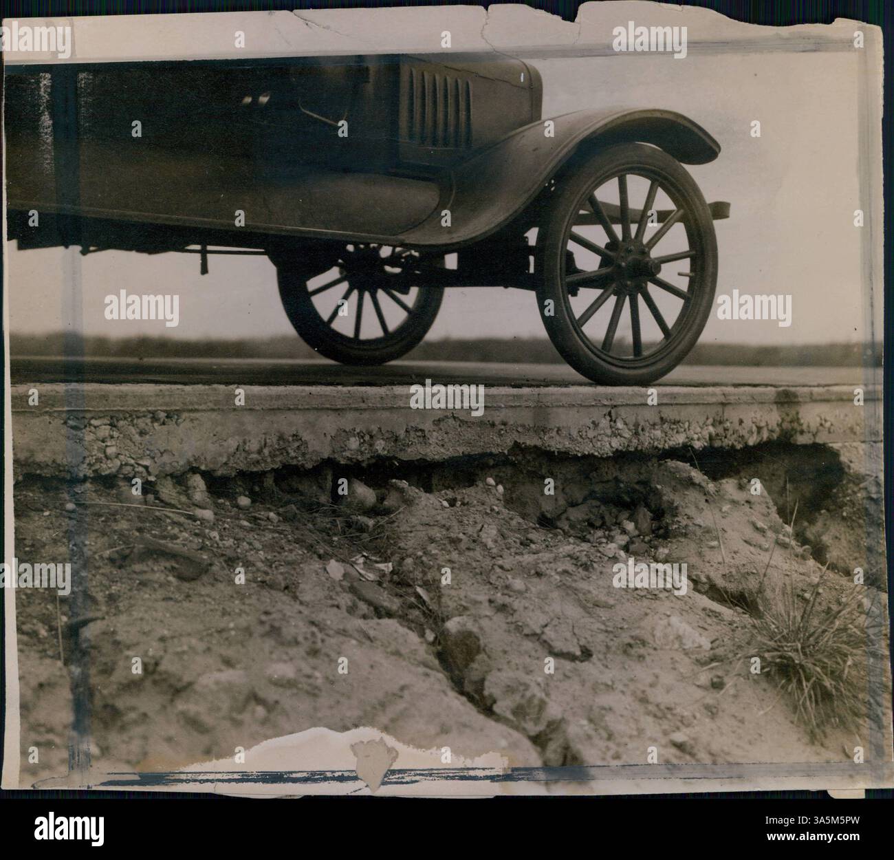 This image provides a detailed view of Lyndale Avenue in Hennepin ...