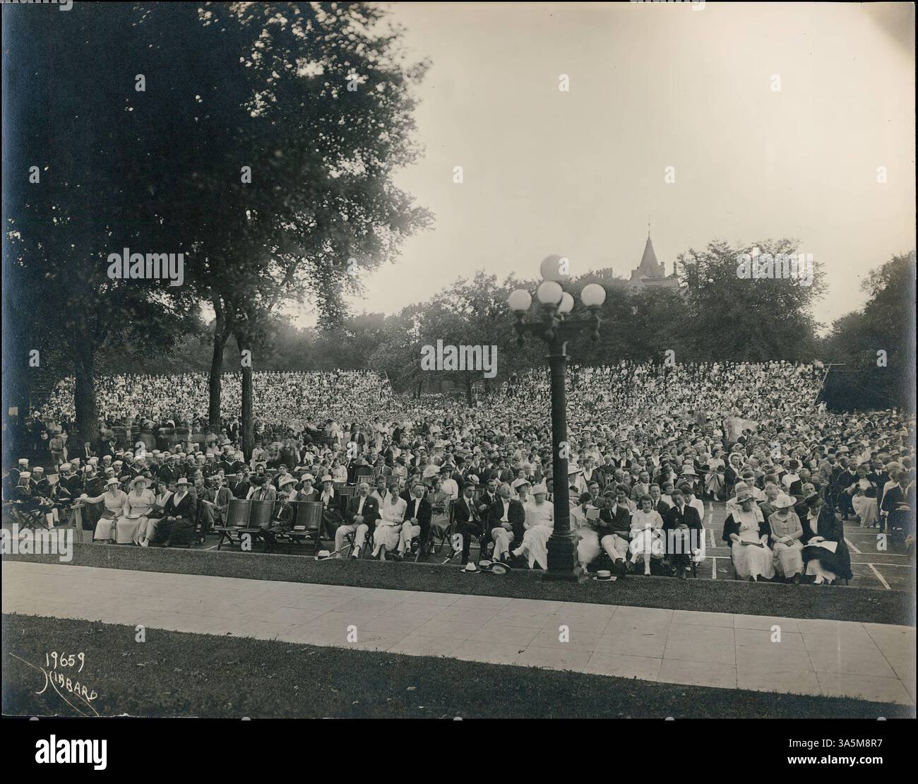 The torchbearers pageant hi-res stock photography and images - Alamy