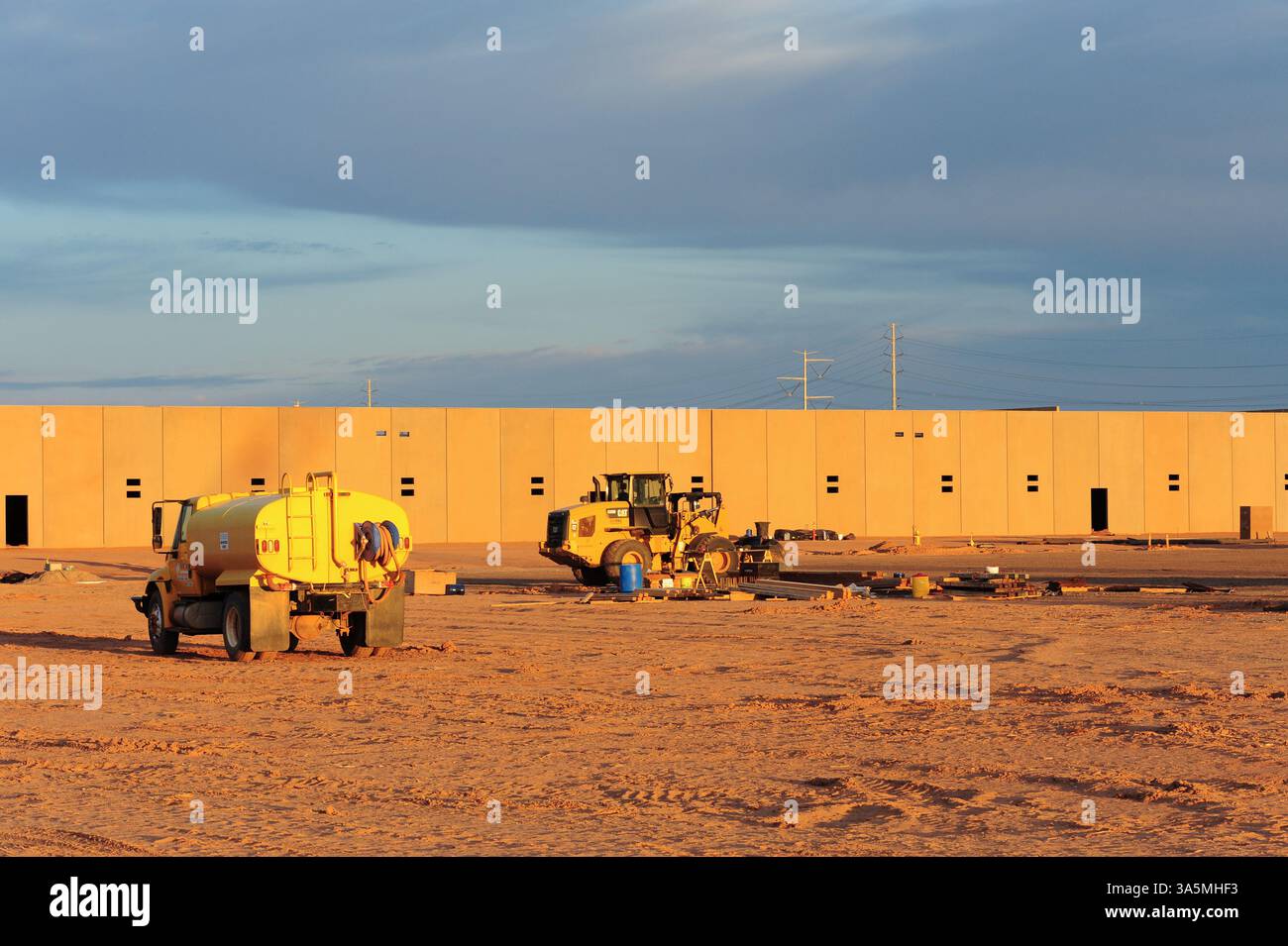 Mesa, Arizona, USA. 23rd Mar, 2025. Construction advances on the ...