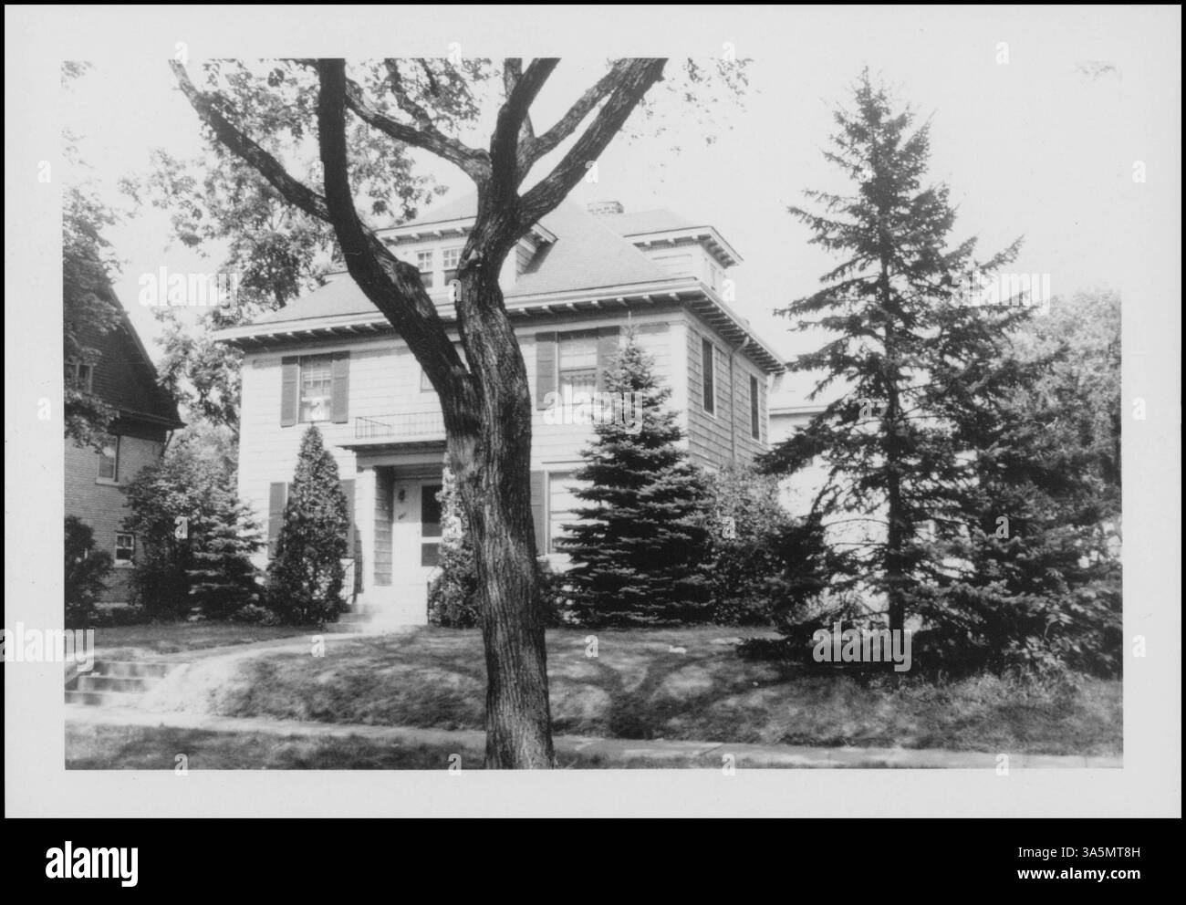 The house on 7th Street Southeast is a historical residential property ...