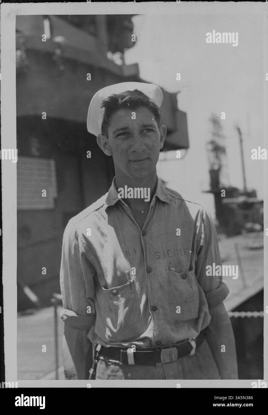 Stanley Siedlecki, a fire controlman first class, served aboard the USS ...