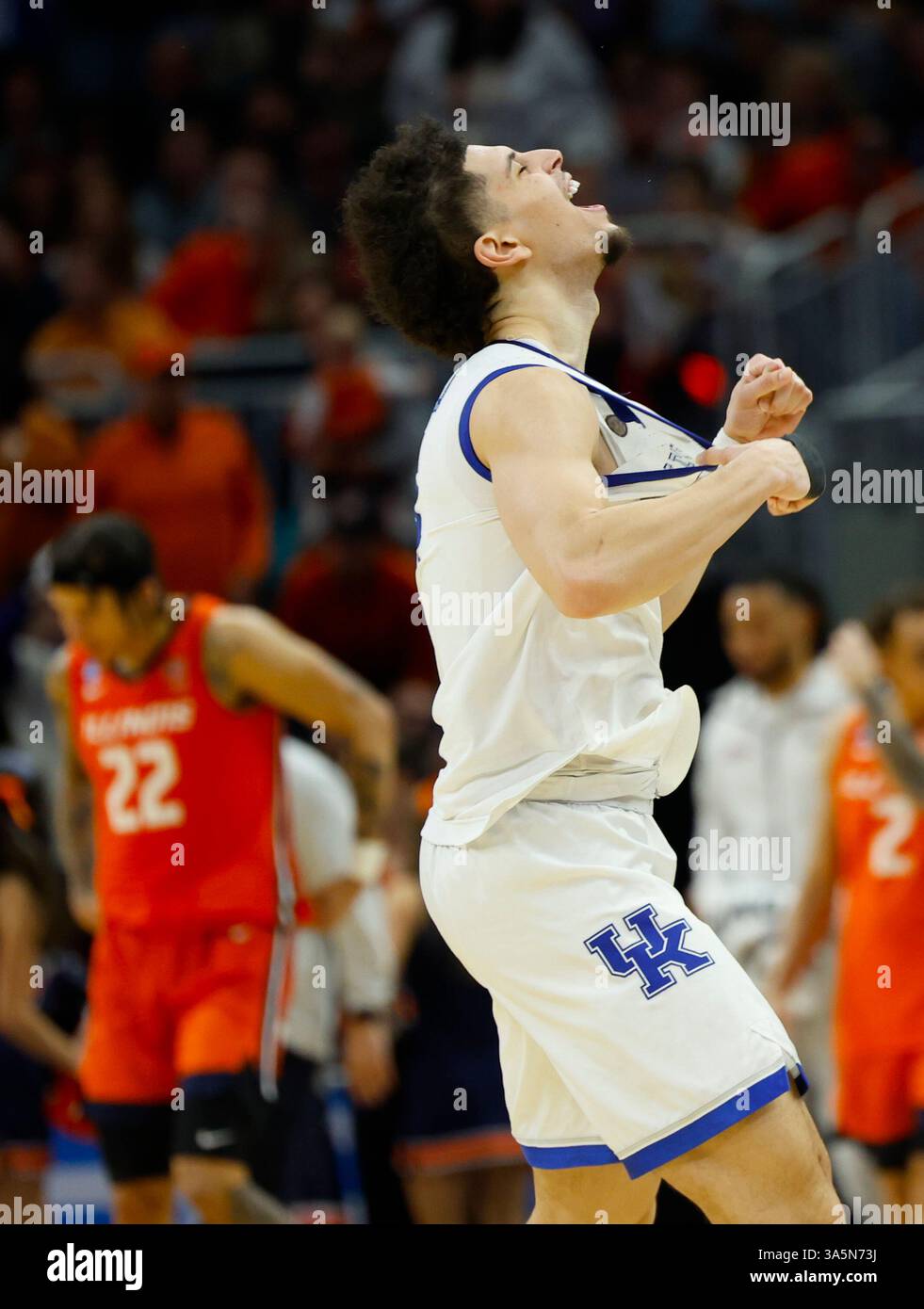 Kentucky guard Koby Brea (4) reacts against Illinois in the second half ...