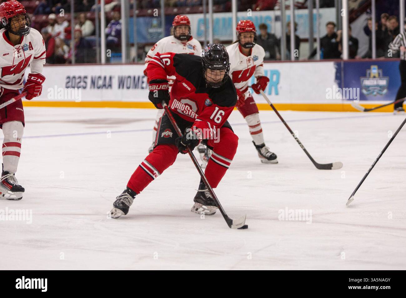 St. Paul, Minnesota, USA. 23rd Mar, 2025. Ohio State player JOY DUNNE ...