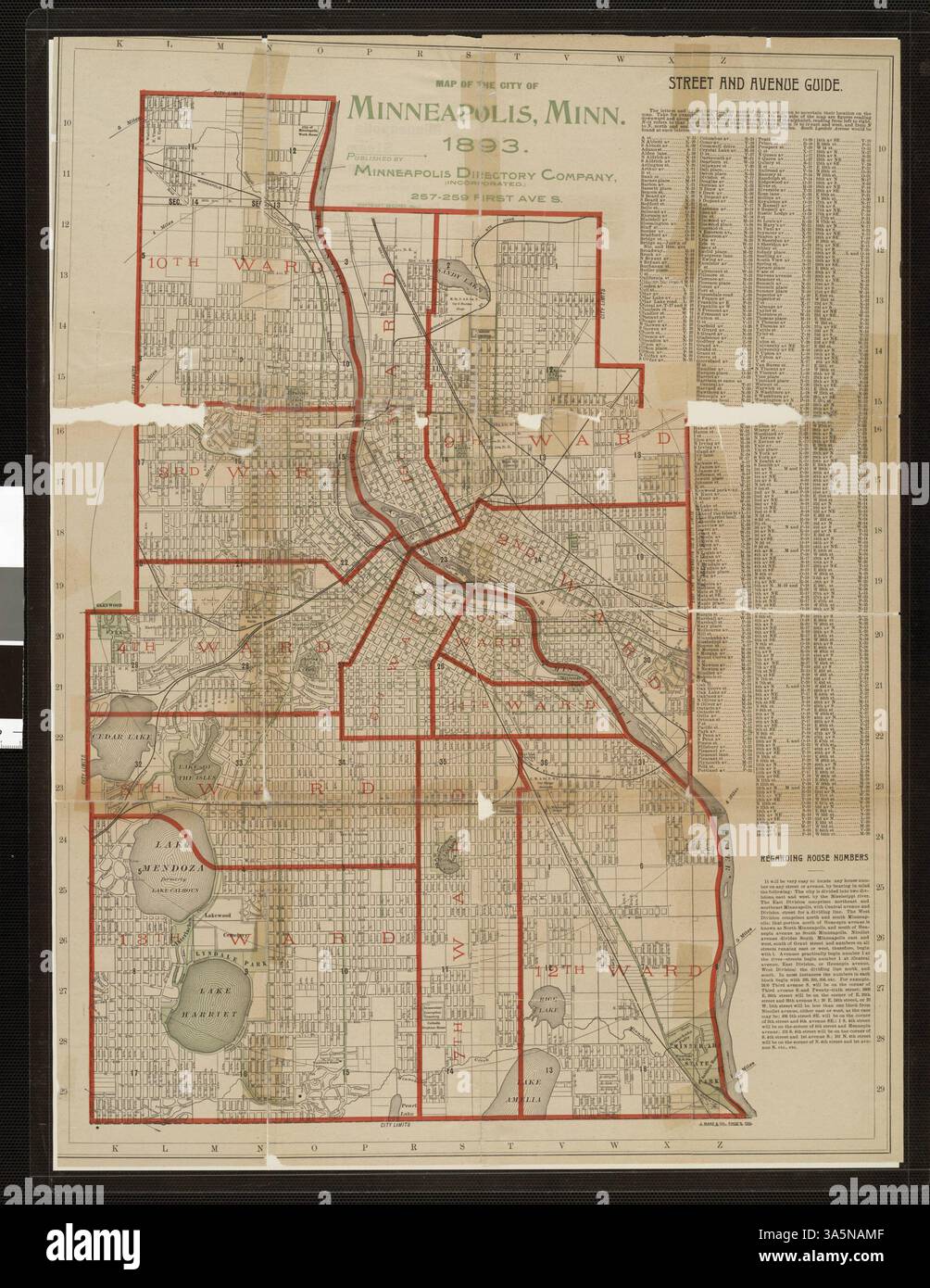 This map of minneapolis outlines streets hi-res stock photography and ...