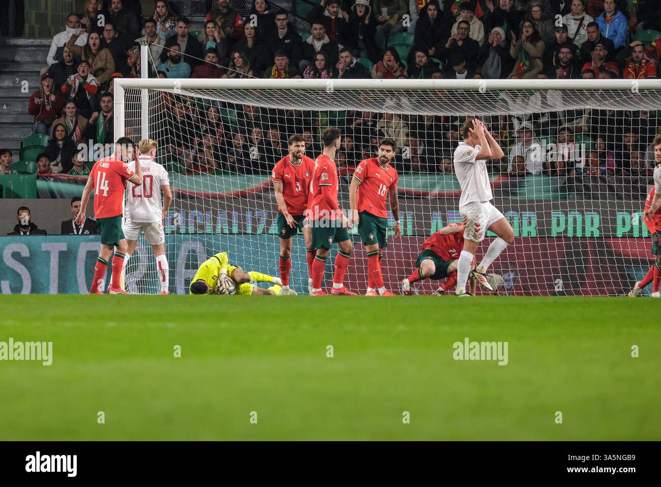 LISBOA (PT), 23/03/2025 - PORTUGAL x DENMARK/UEFA /LEAGUE/OF/NATIONS ...