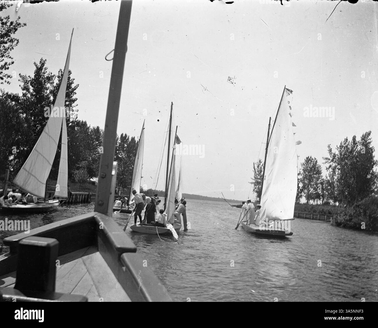 Lake scows hi-res stock photography and images - Alamy