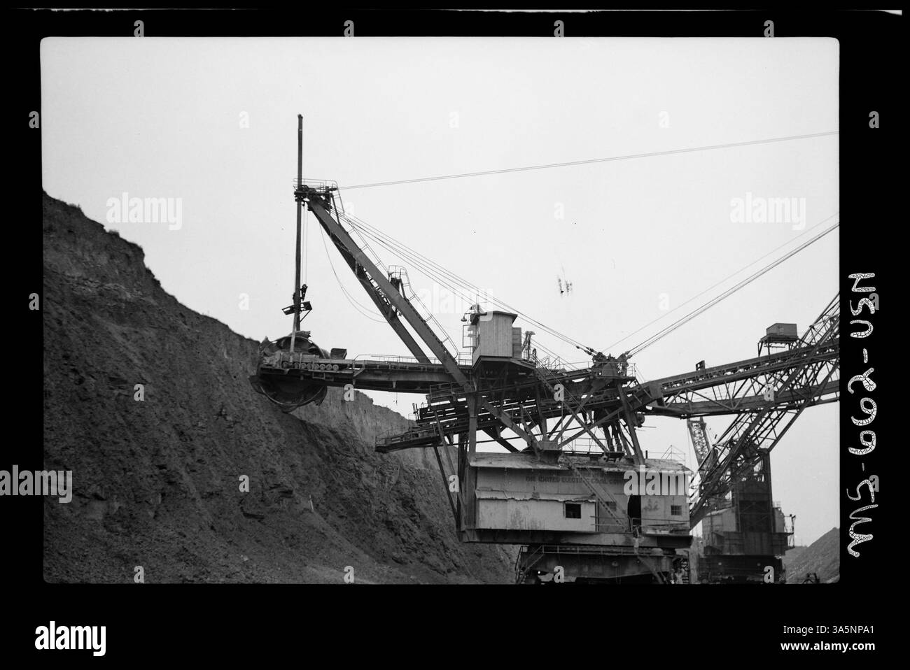 1000 cu yards hi-res stock photography and images - Alamy