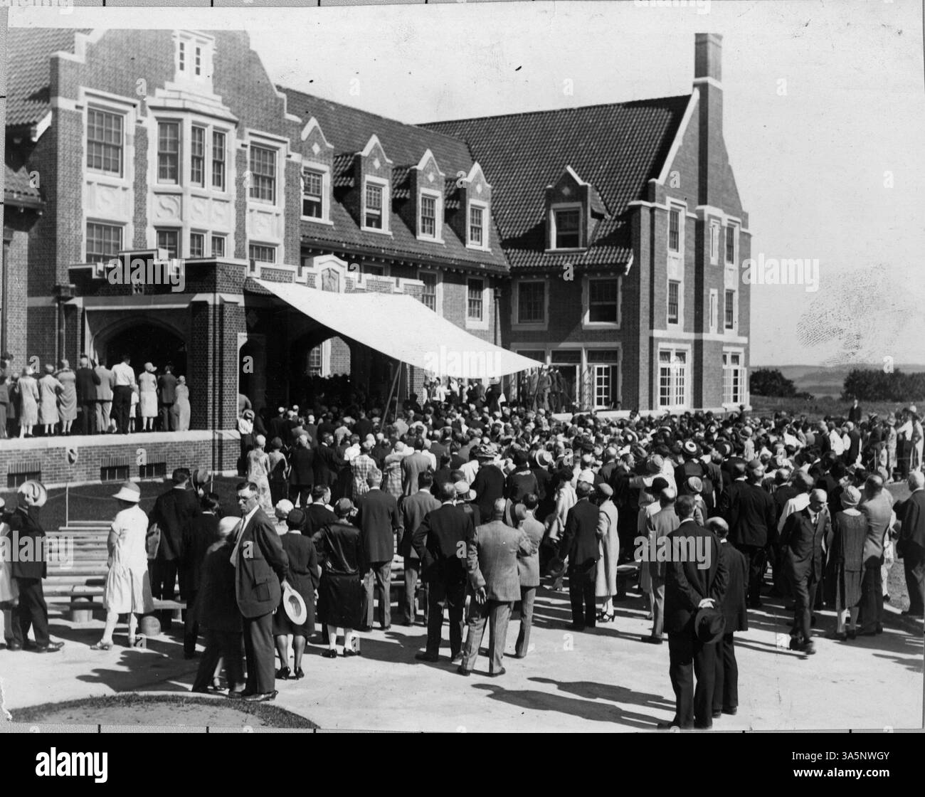The dedication ceremony of the Minnesota Masonic Home's Guest Lodge is ...