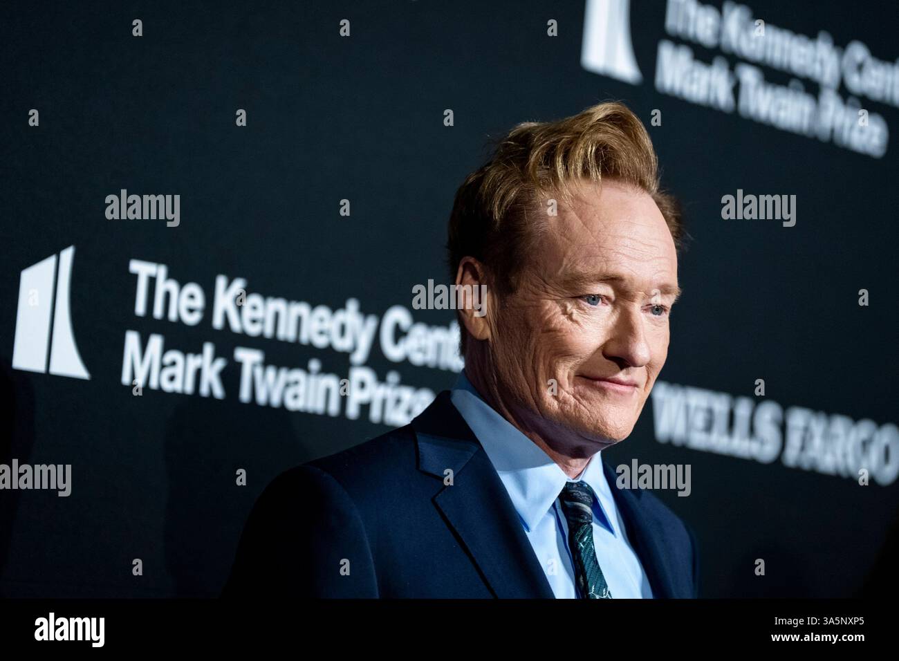 Conan O'Brien arrives on the red carpet for a ceremony to receive the ...