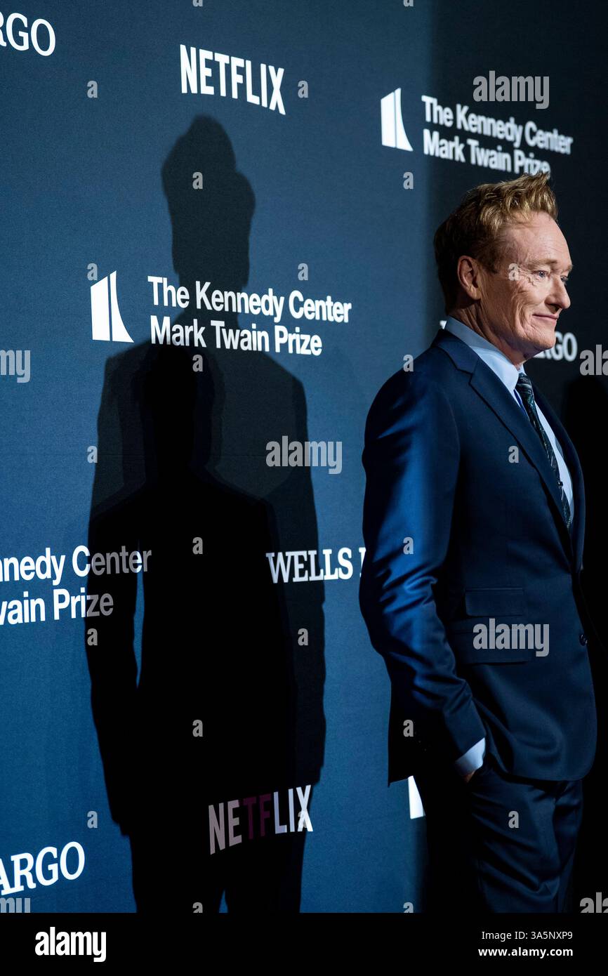 Conan O'Brien arrives on the red carpet for a ceremony to receive the ...