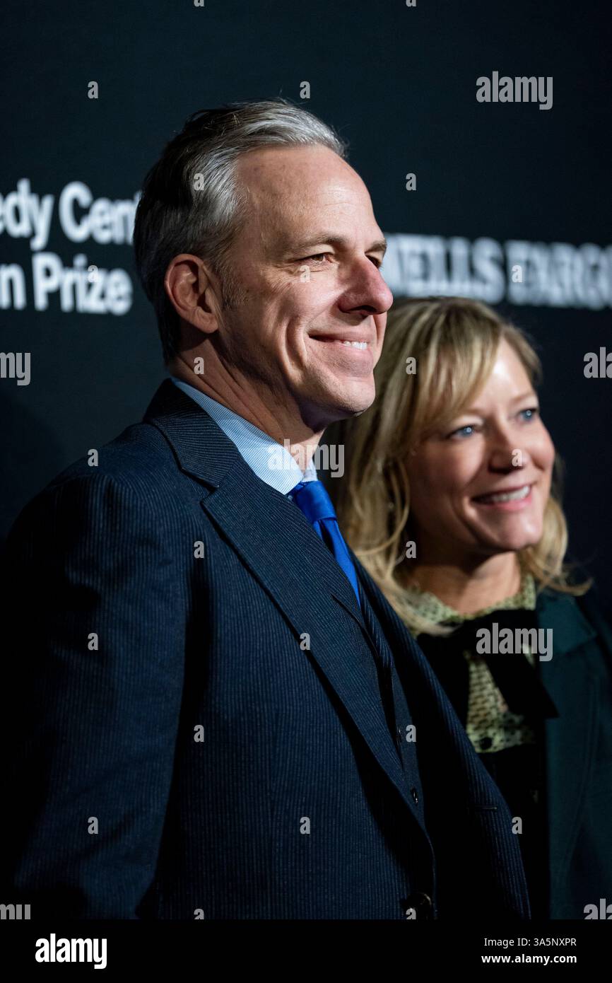 Jake Tapper and and Jennifer Marie Brown arrive on the red carpet ...