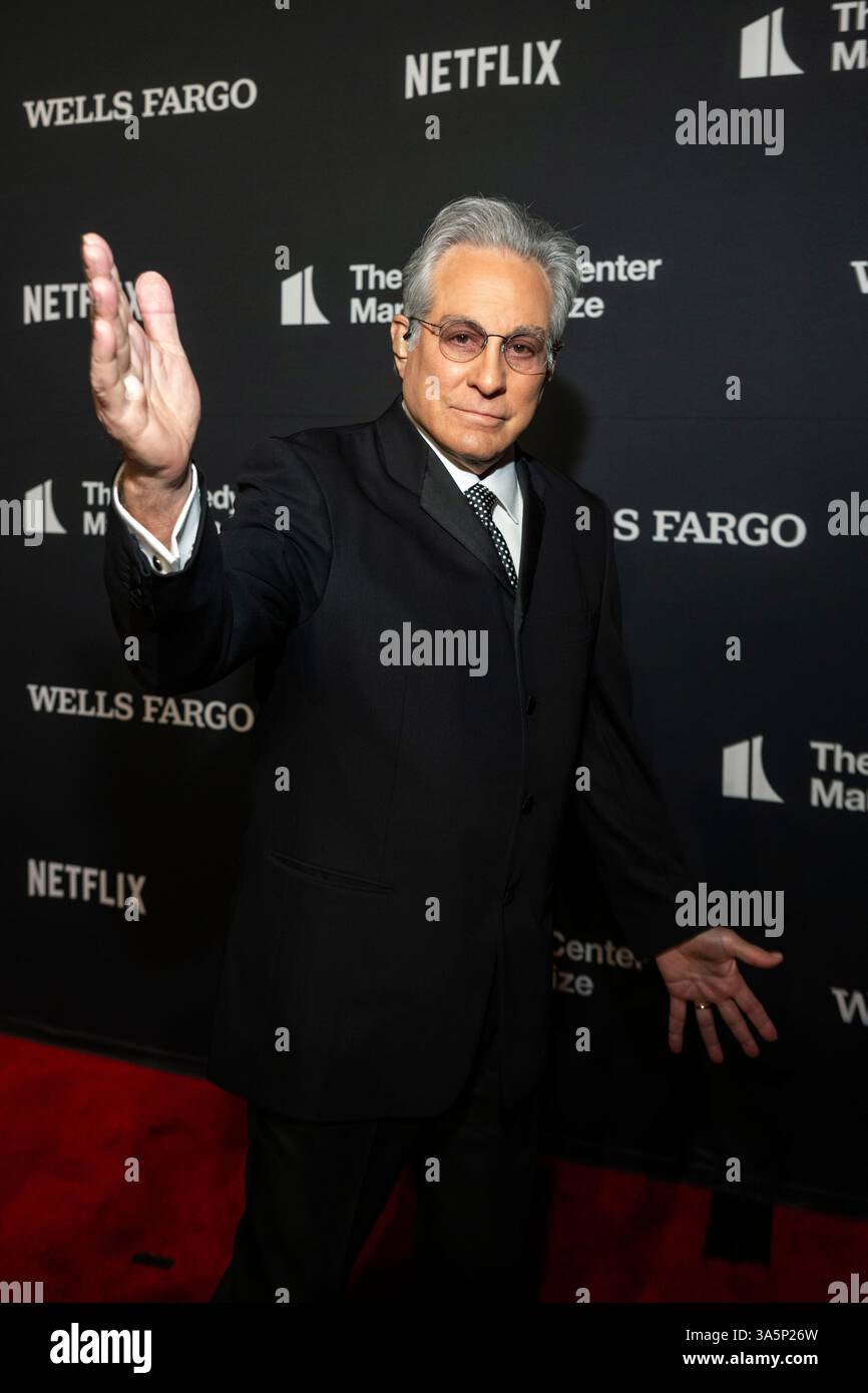 Max Weinberg arrives at the 25th Annual Mark Twain Prize for American ...