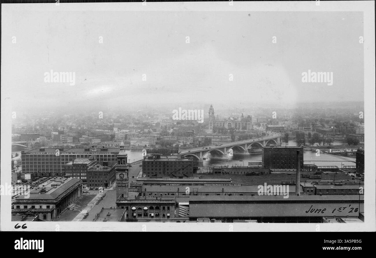 The Third Avenue Bridge panorama captures the view from the Mississippi ...