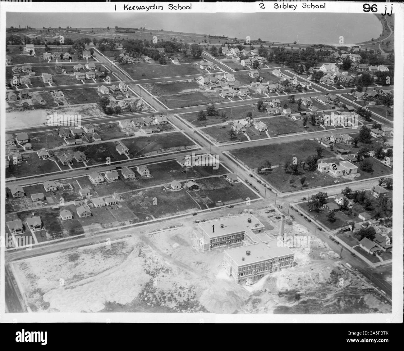 Aerial view of Keewaydin School and the surrounding area, including ...