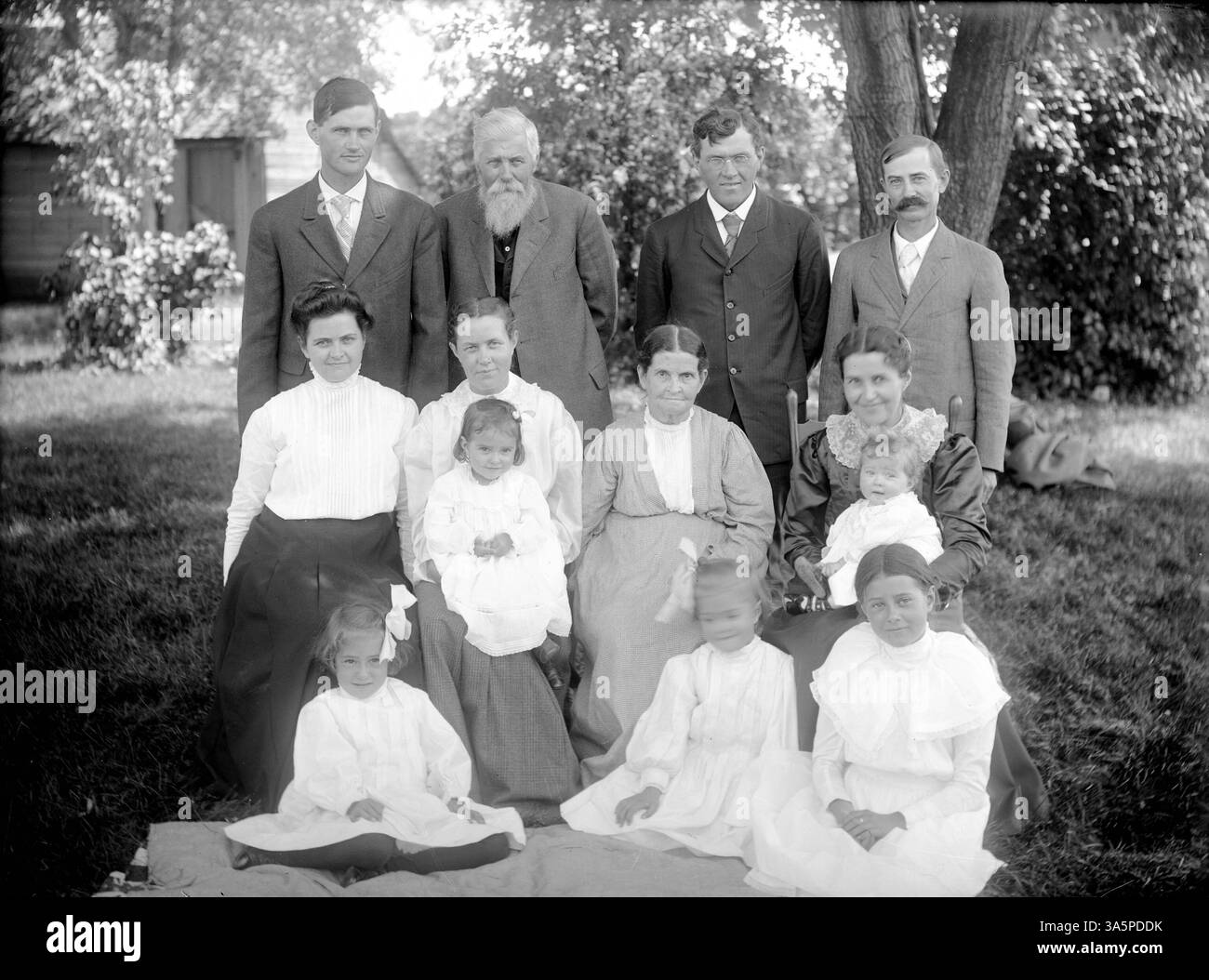 This gathering celebrates the descendants of Samuel and Gideon Pond ...