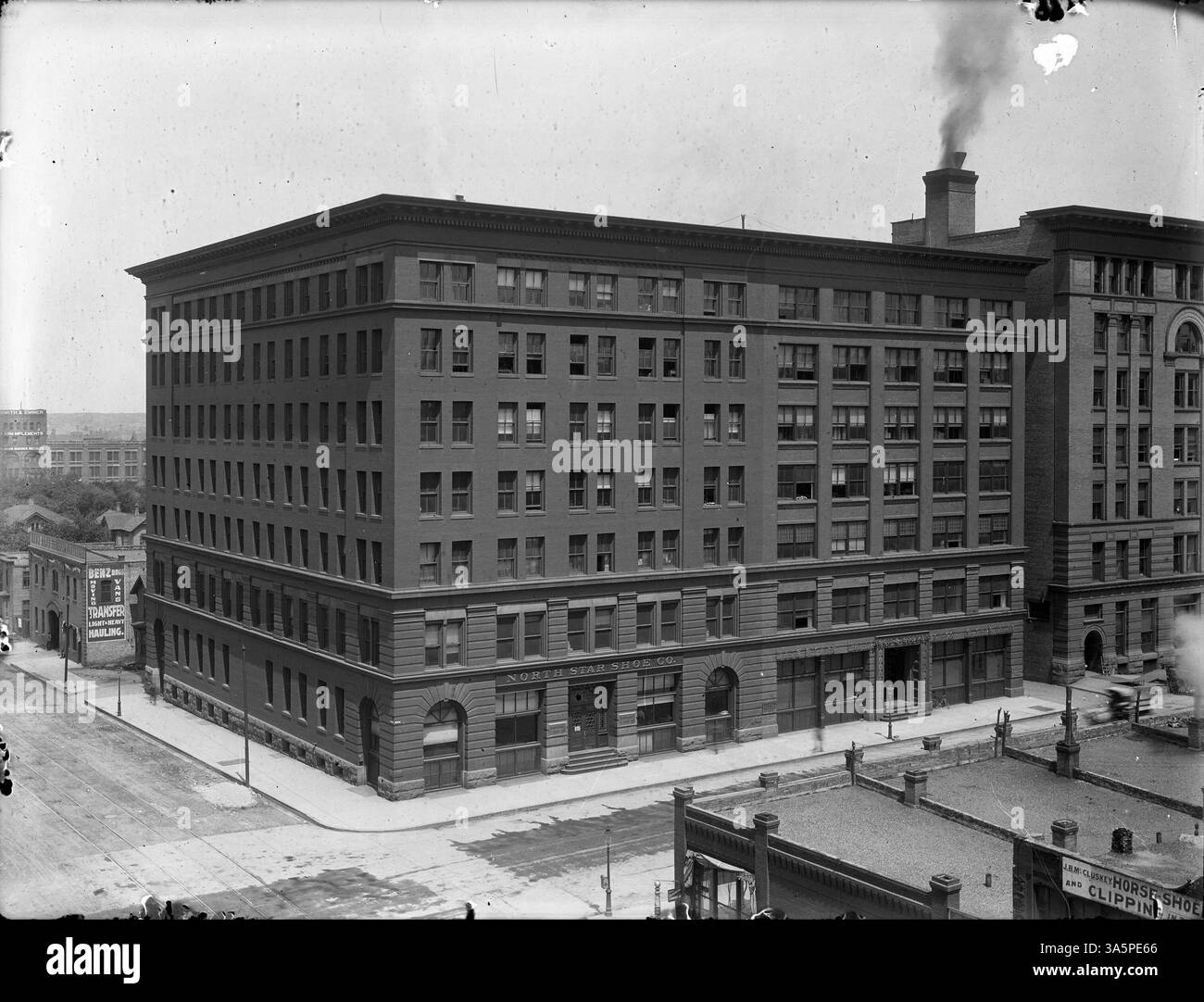 The north star shoe company building hi-res stock photography and ...