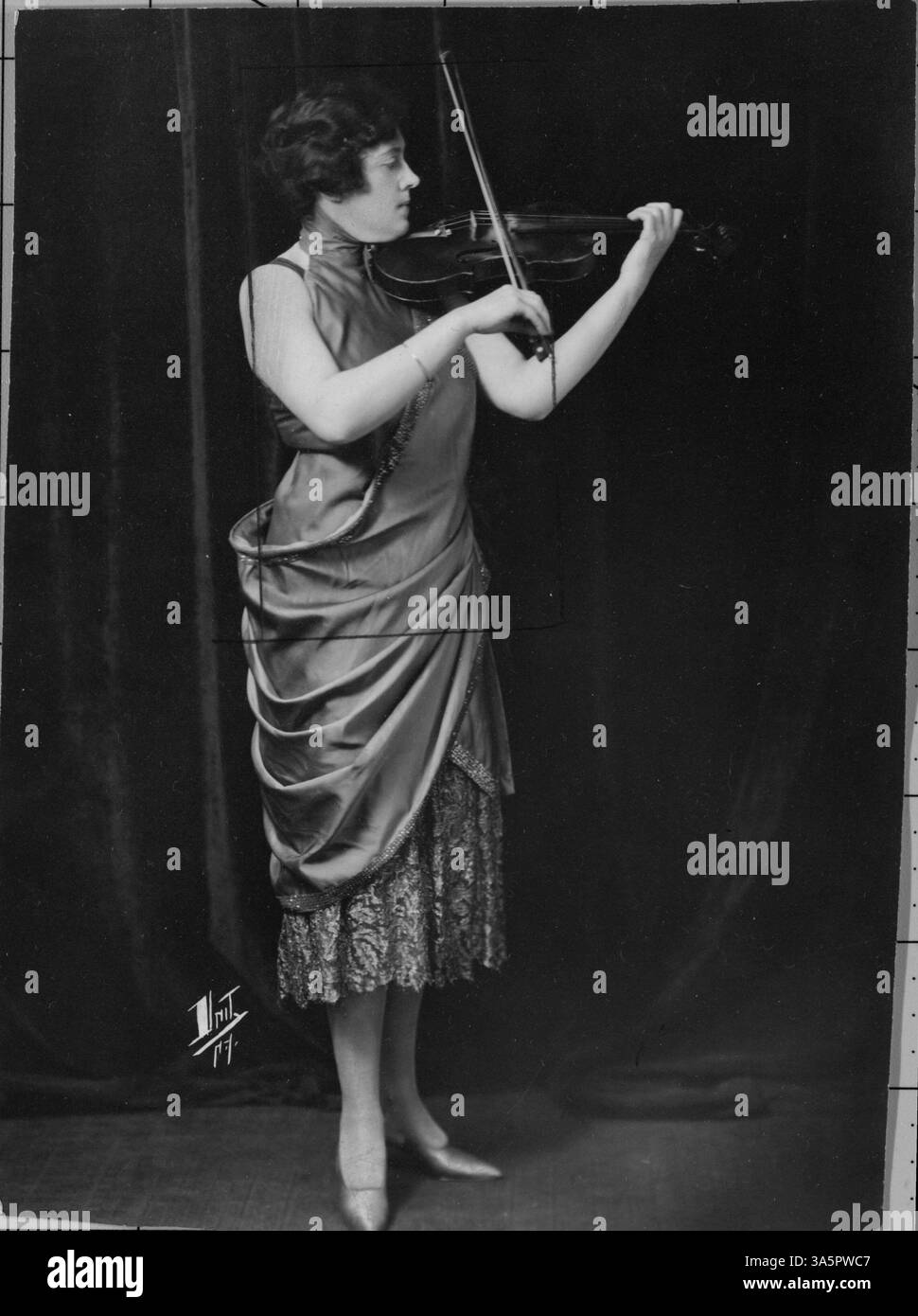 Florence austin is a renowned violinist recognized for her perfo hi-res ...