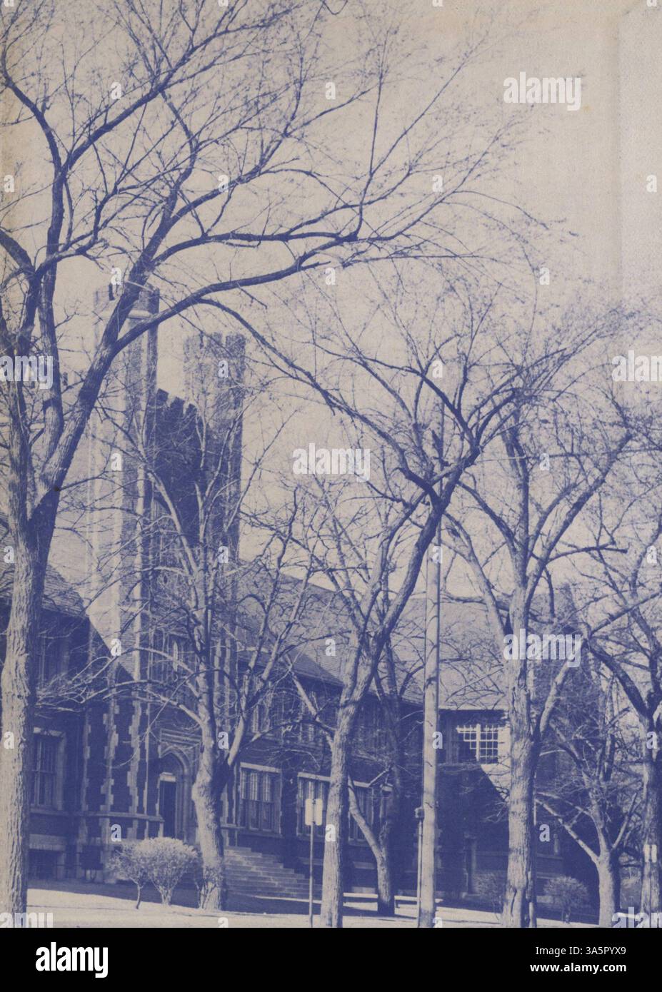 Tatler 1952 presents a comprehensive look at the 1951-1952 school year ...