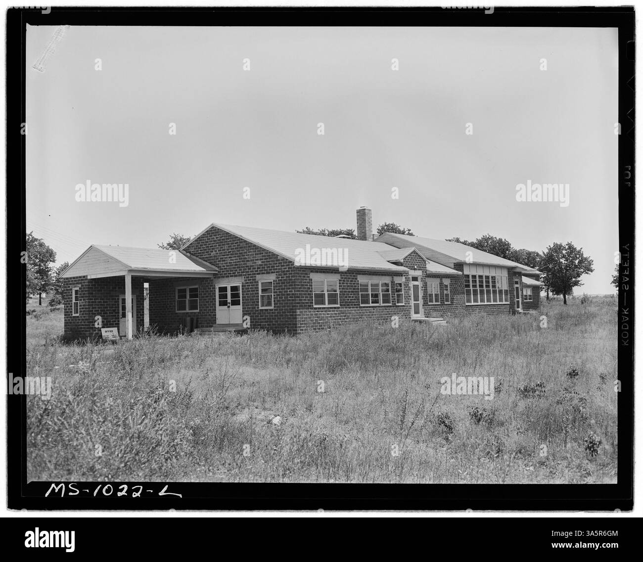 Abandoned residential building in Cut Out Stock Images & Pictures - Alamy