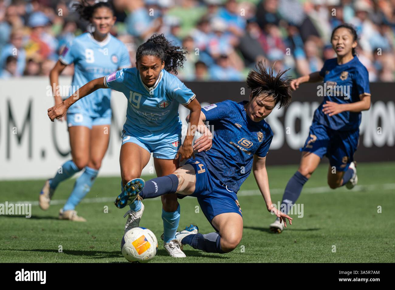Maho Tanaka (R) of Taichung Blue Whale and Lourdes Bosch (L) of ...