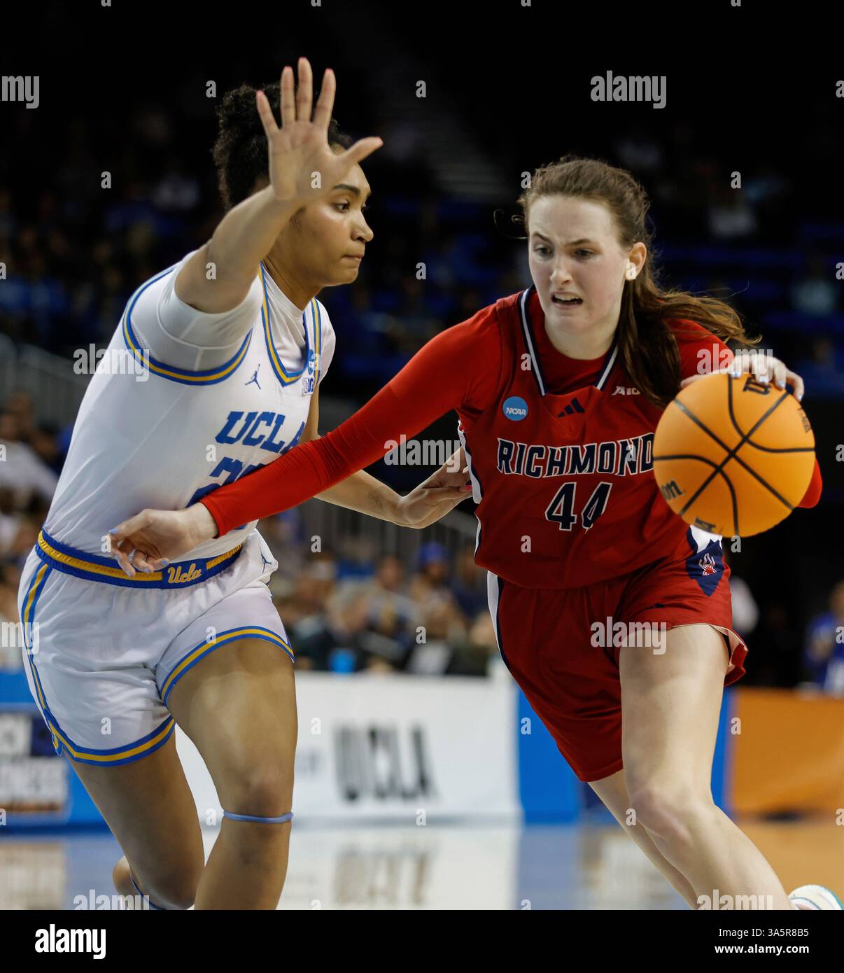 LOS ANGELES, CA - MARCH 23: Richmond Spiders forward Maggie Doogan (44 ...