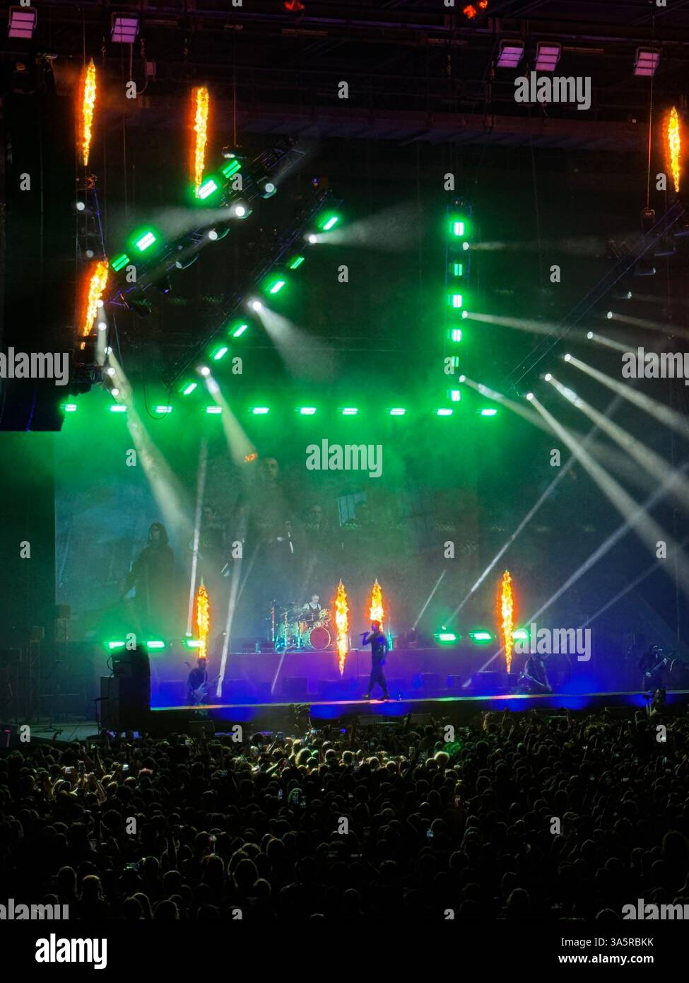 Concert in reverse hi-res stock photography and images - Alamy