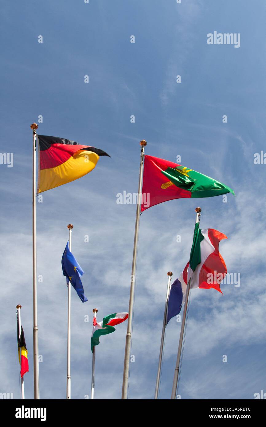 Many europeans hi-res stock photography and images - Alamy